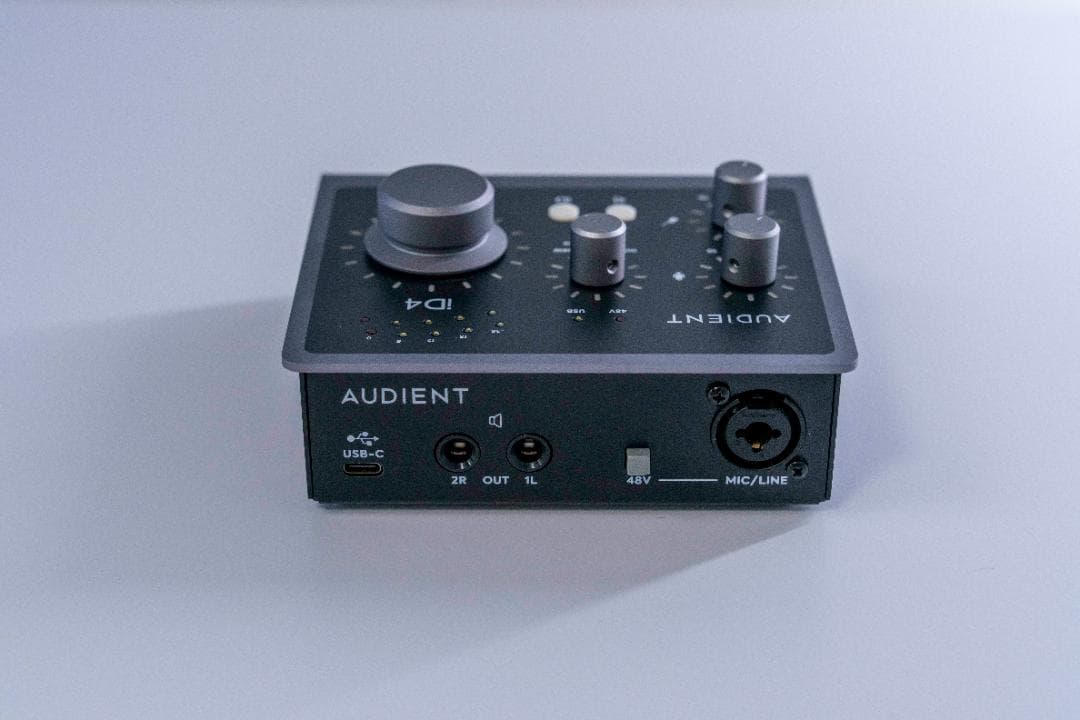 AUDIENT iD4mk2 オーディオインターフェース