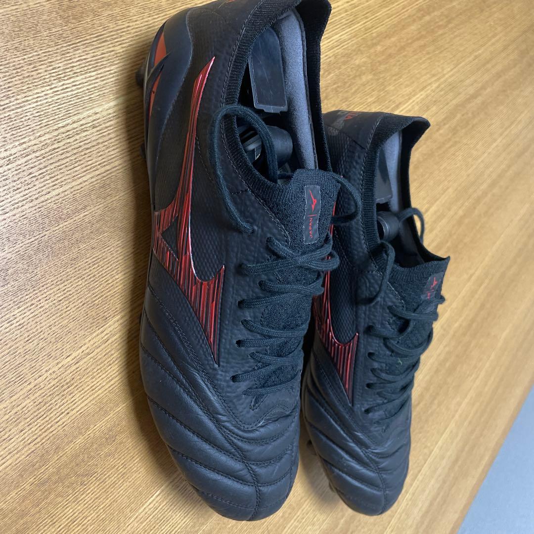 Mizuno Morelia Neo 4限定モデル ブラック/レッド スパイク