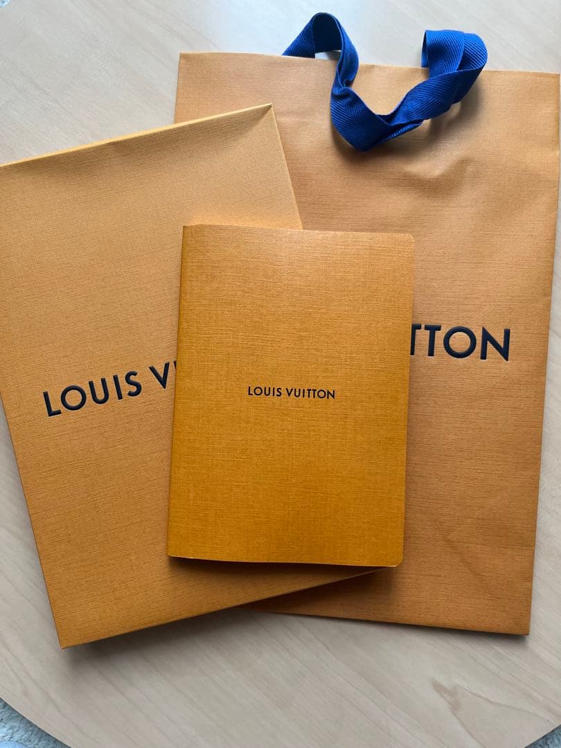 LOUIS VUITTON ノートブック