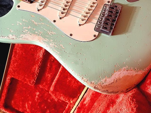 ギター SurfGreen Relic LaquerFinishStratocaster