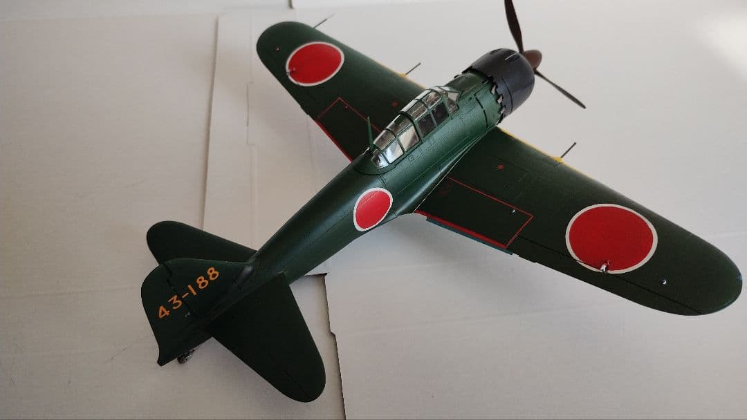 プラモデル完成機　1/48　零戦52型甲(三菱製)