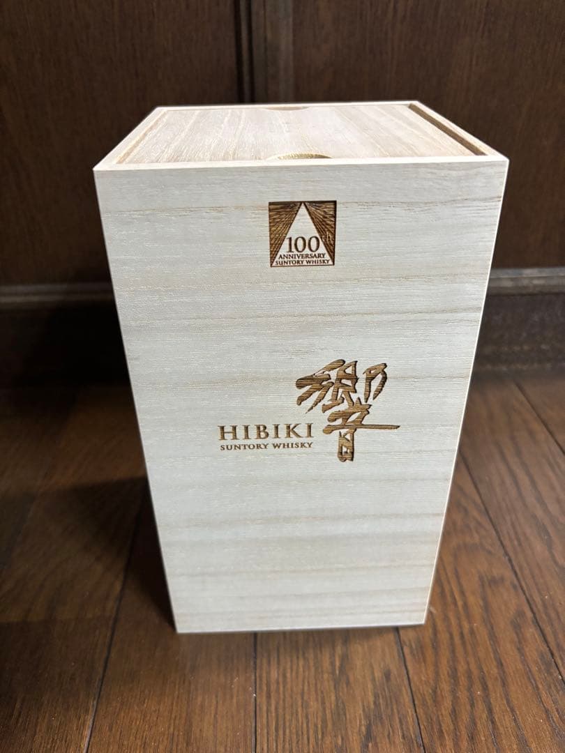HIBIKI 響　100周年記念　サントリーウイスキー 700ml