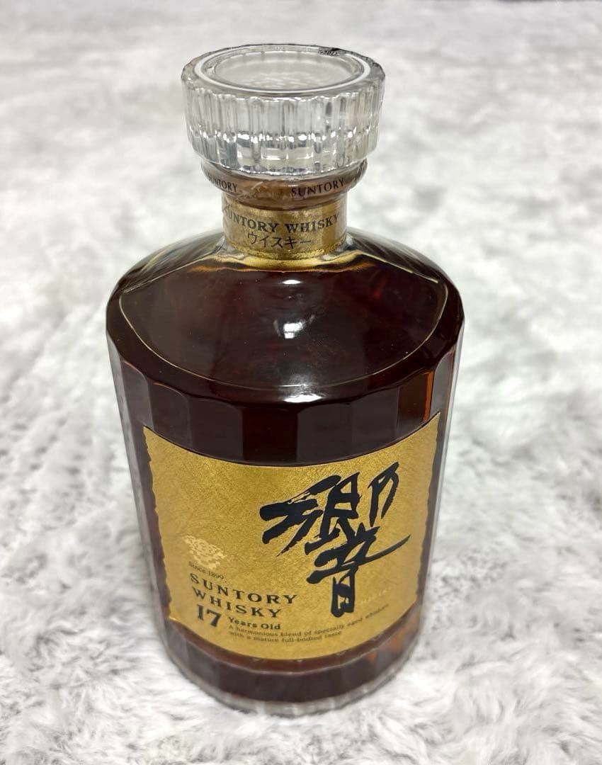 SUNTORY 響 17年 箱入りウイスキー　両面　ゴールドラベル