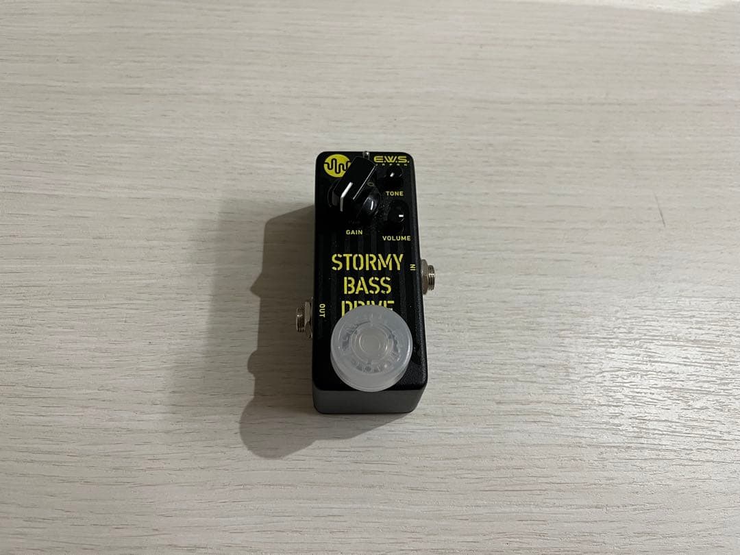 E.W.S. STORMY BASS DRIVE ベースエフェクター