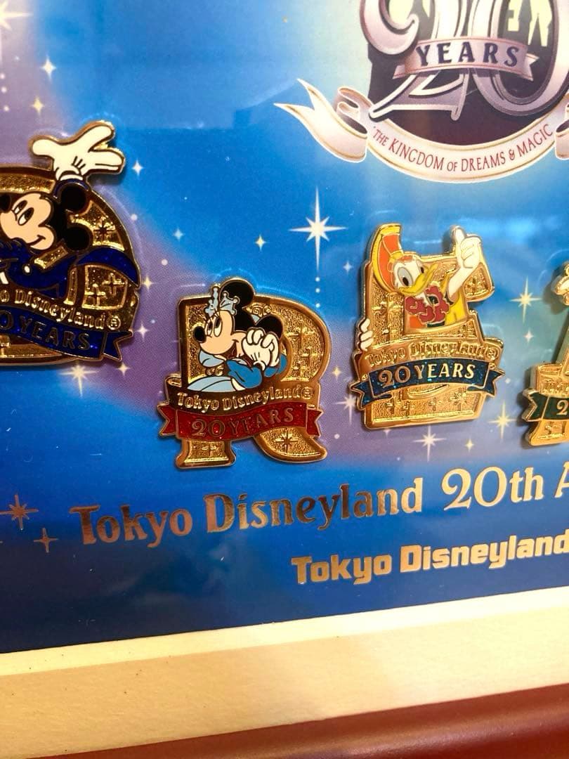 【新品未使用】東京ディズニーランド20周年記念ピンバッジセット　フレーム付き