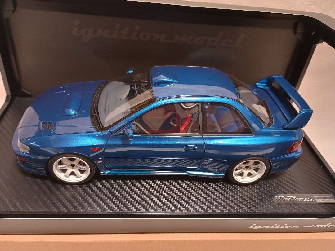 1/18　スバル　インプレッサ　22B　 STI 　バージョン　GC8改