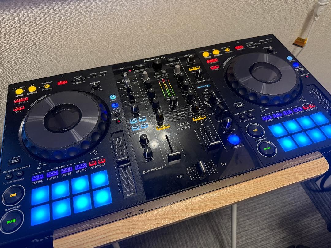 【ケース付き】Pioneer DDJ-800 DJコントローラー