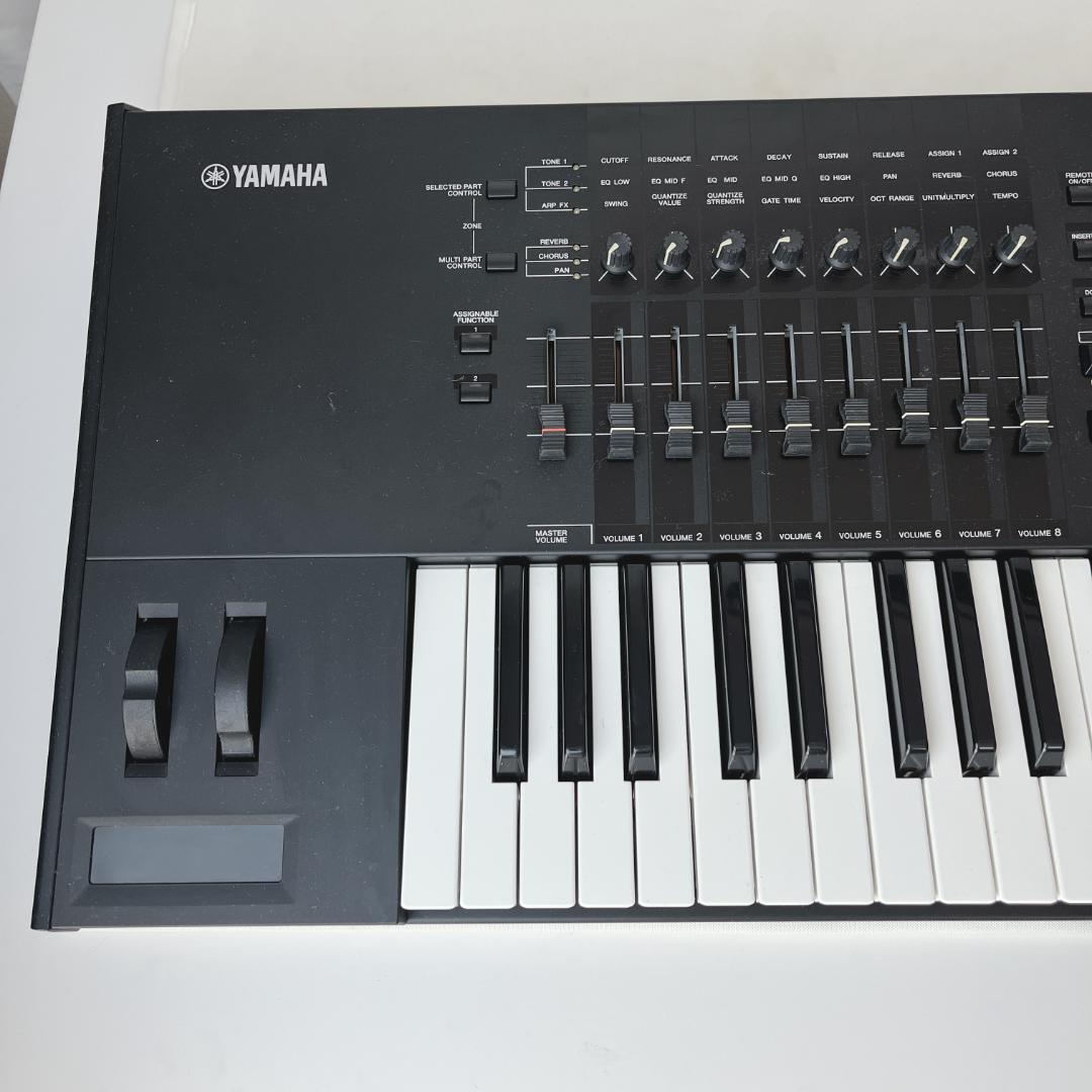 美品☘️　YAMAHA ミュージックシンセサイザー MOTIF XF7 76キー