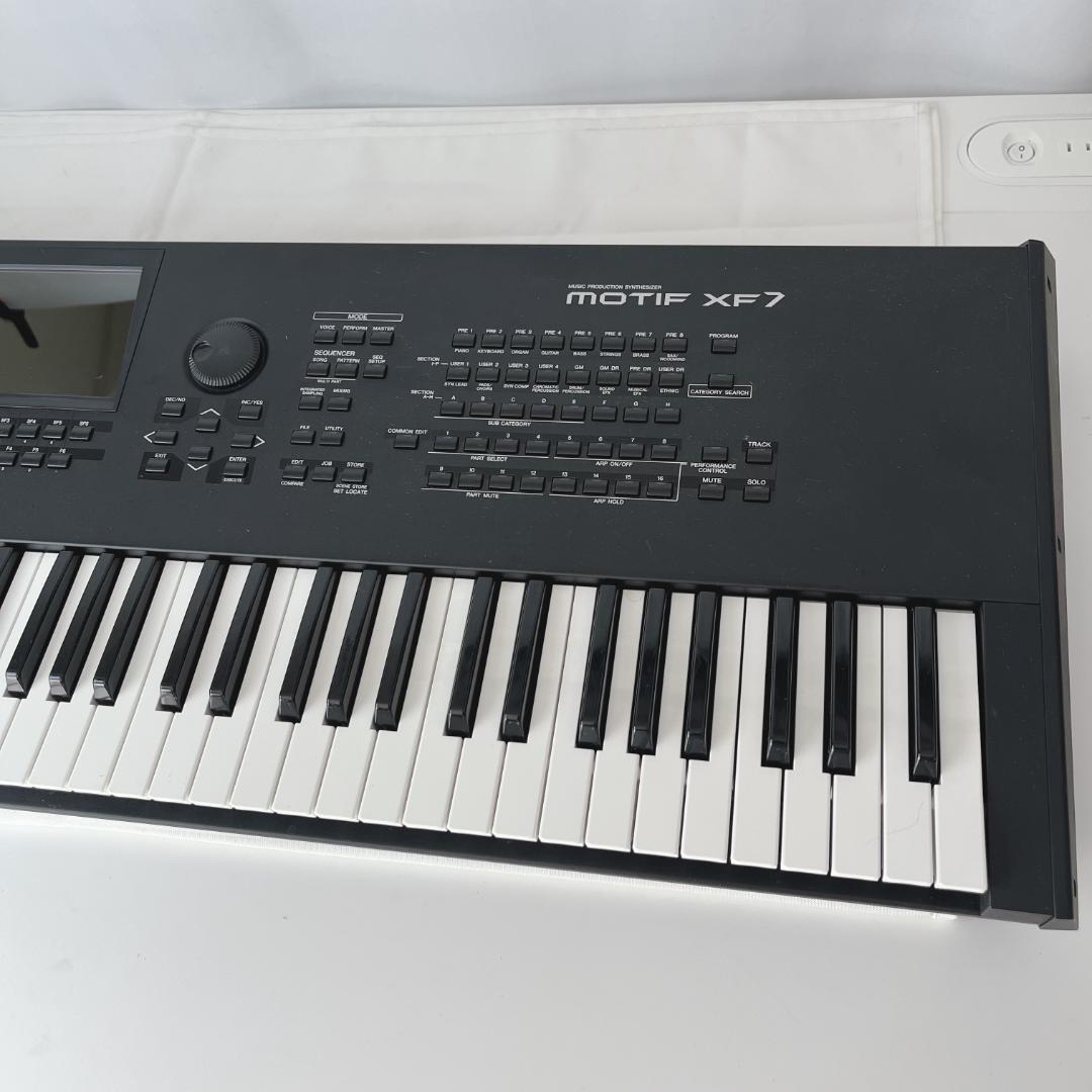 美品☘️　YAMAHA ミュージックシンセサイザー MOTIF XF7 76キー