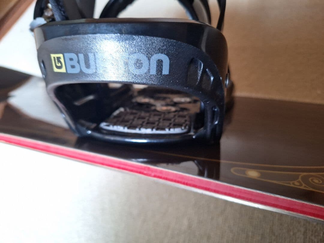 BURTON(バートン)AVENUE(アベニュー)スノーボード ビンディング付き