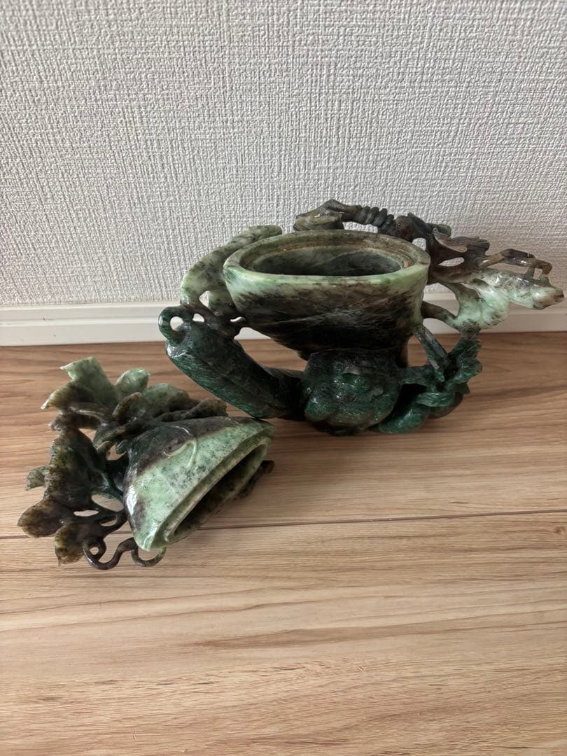 玉石翡翠 植物モチーフ 彫刻 高さ約25cm