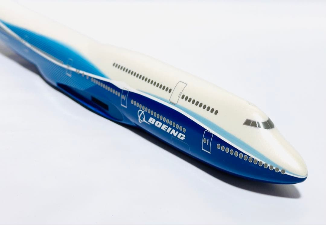 hogan 1/200 B747-8 ボーイングハウスカラー