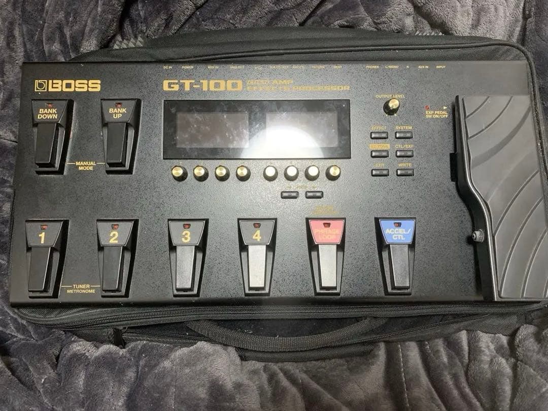 BOSS GT-100 アダプターなし、 説明書なし、初心者からプロまで幅広く