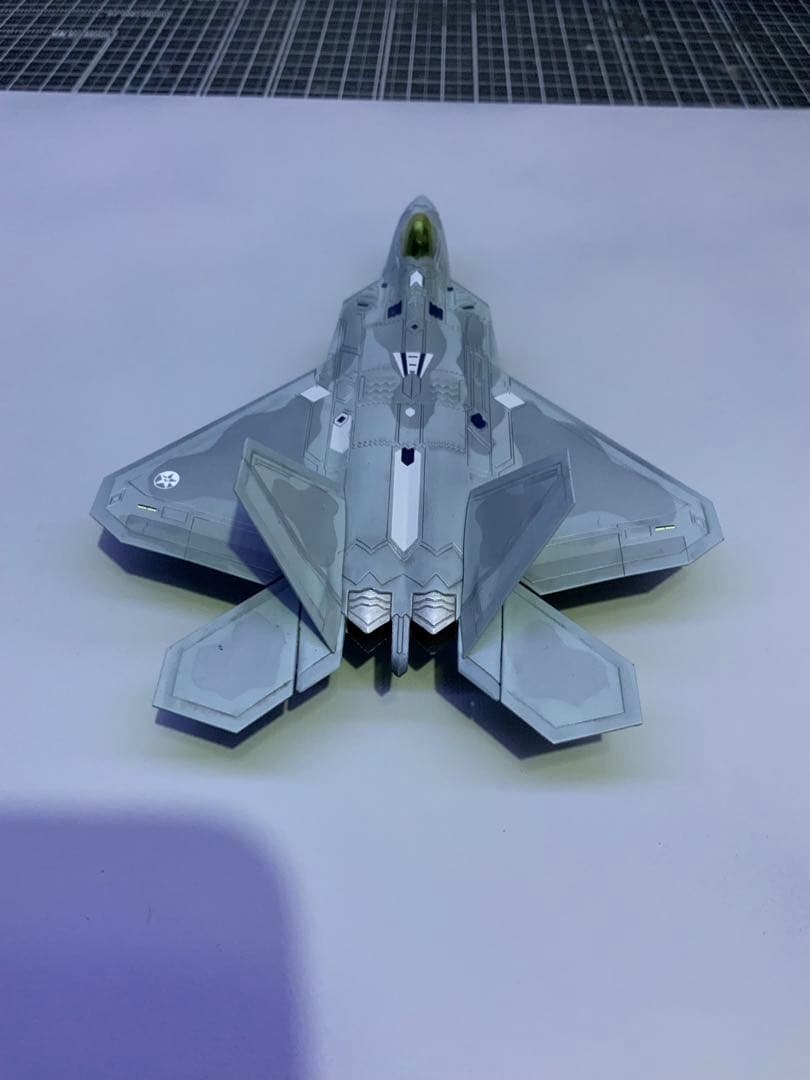 1/144スケールF22ラプターエースコンバット7トリガー仕様