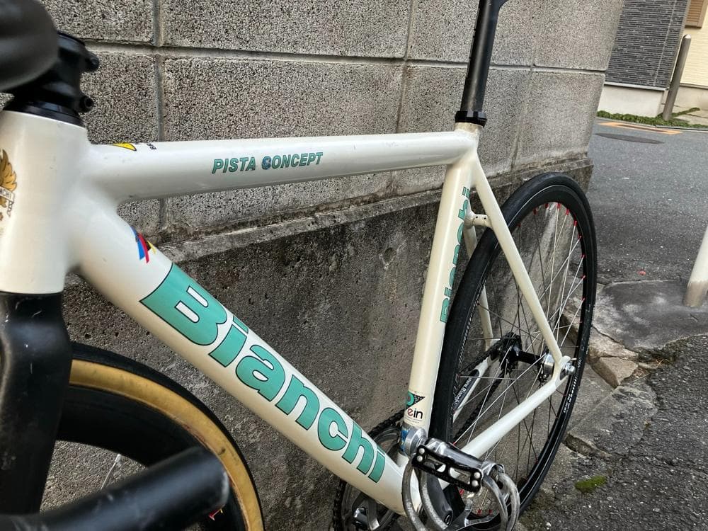 Bianchi Pista Concept / 豪華パーツ多数