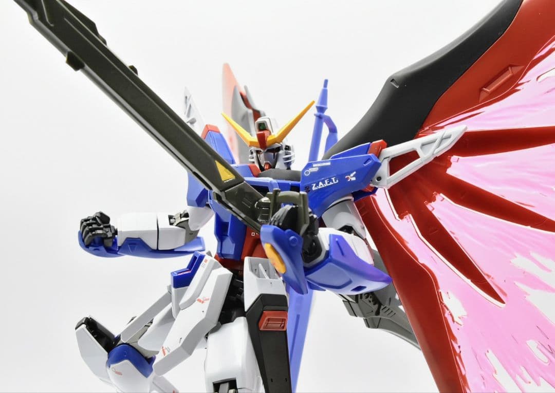 〚 HGCE 1/144 ディステニーガンダム 〛塗装済完成品