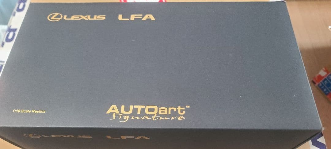 ミニカー AUTOart 1/18 LFA