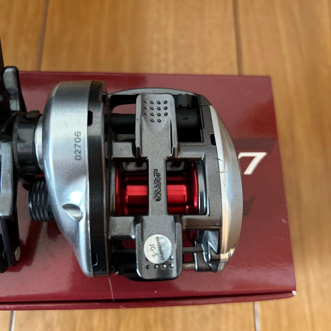SHIMANO シマノ スコーピオンDC7 右巻き ベイトリール