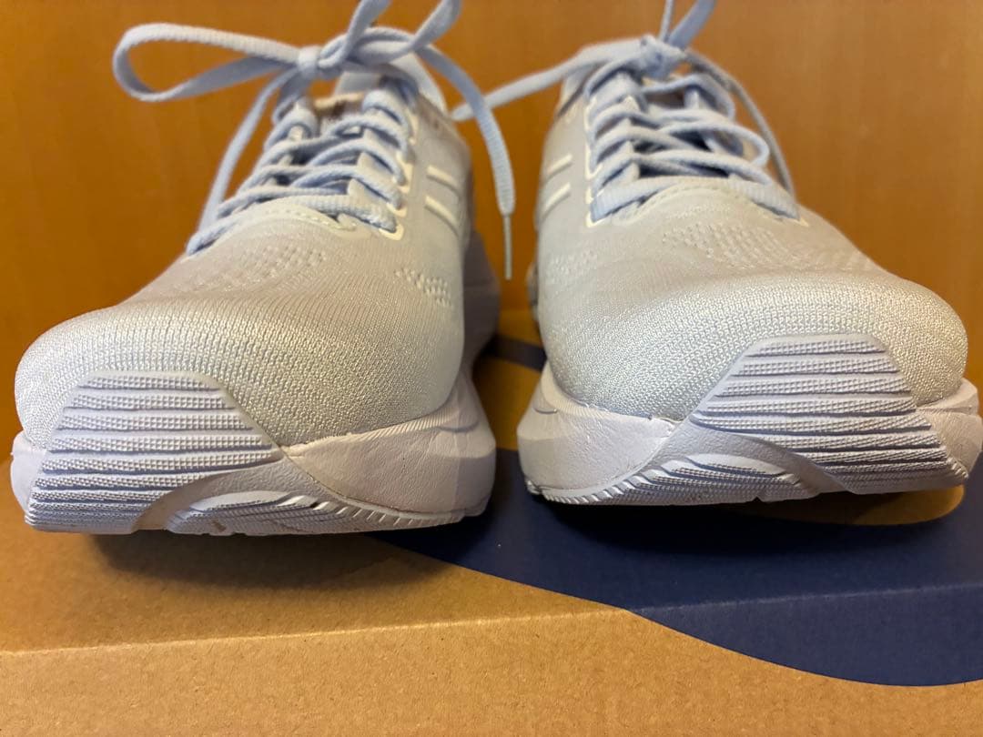 アシックス　GEL KAYANO 32 23.5cm