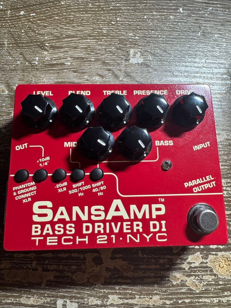 SansAmp BASS D DI 限定色