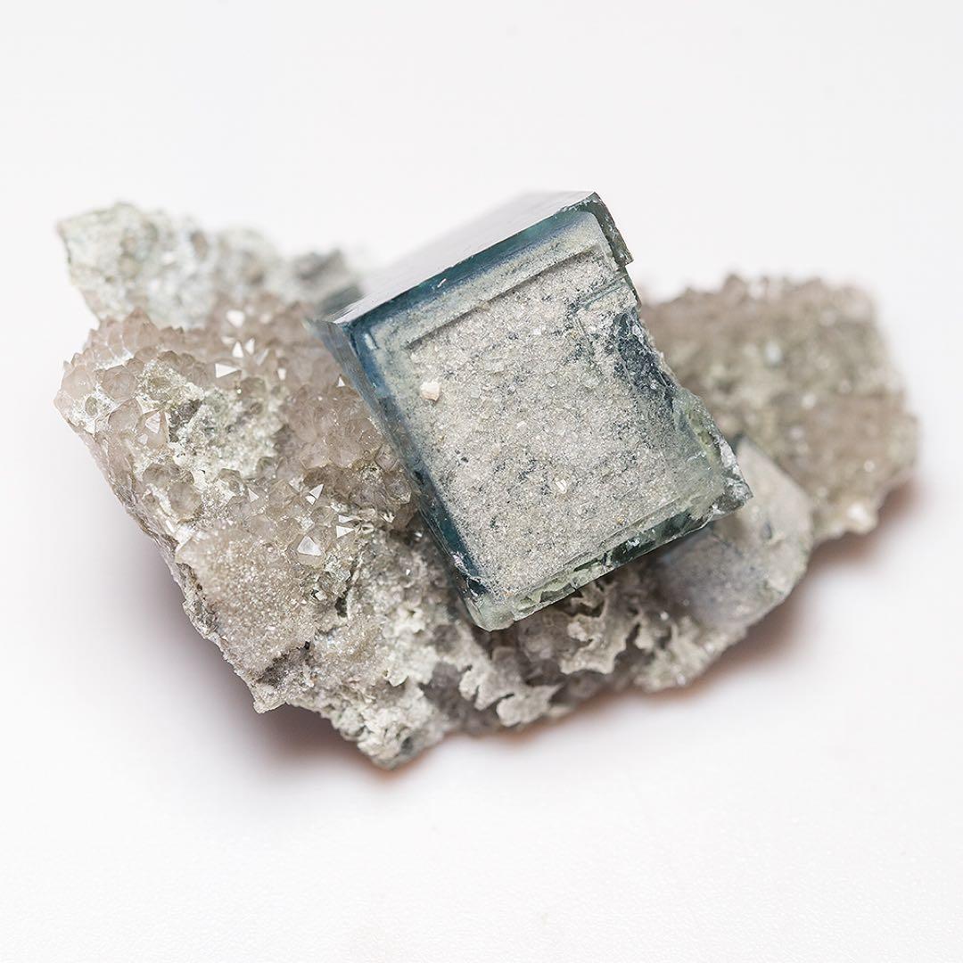 中国 湖南省 フローライト 天然石 原石 鉱物標本 鉱石 蛍石 1734