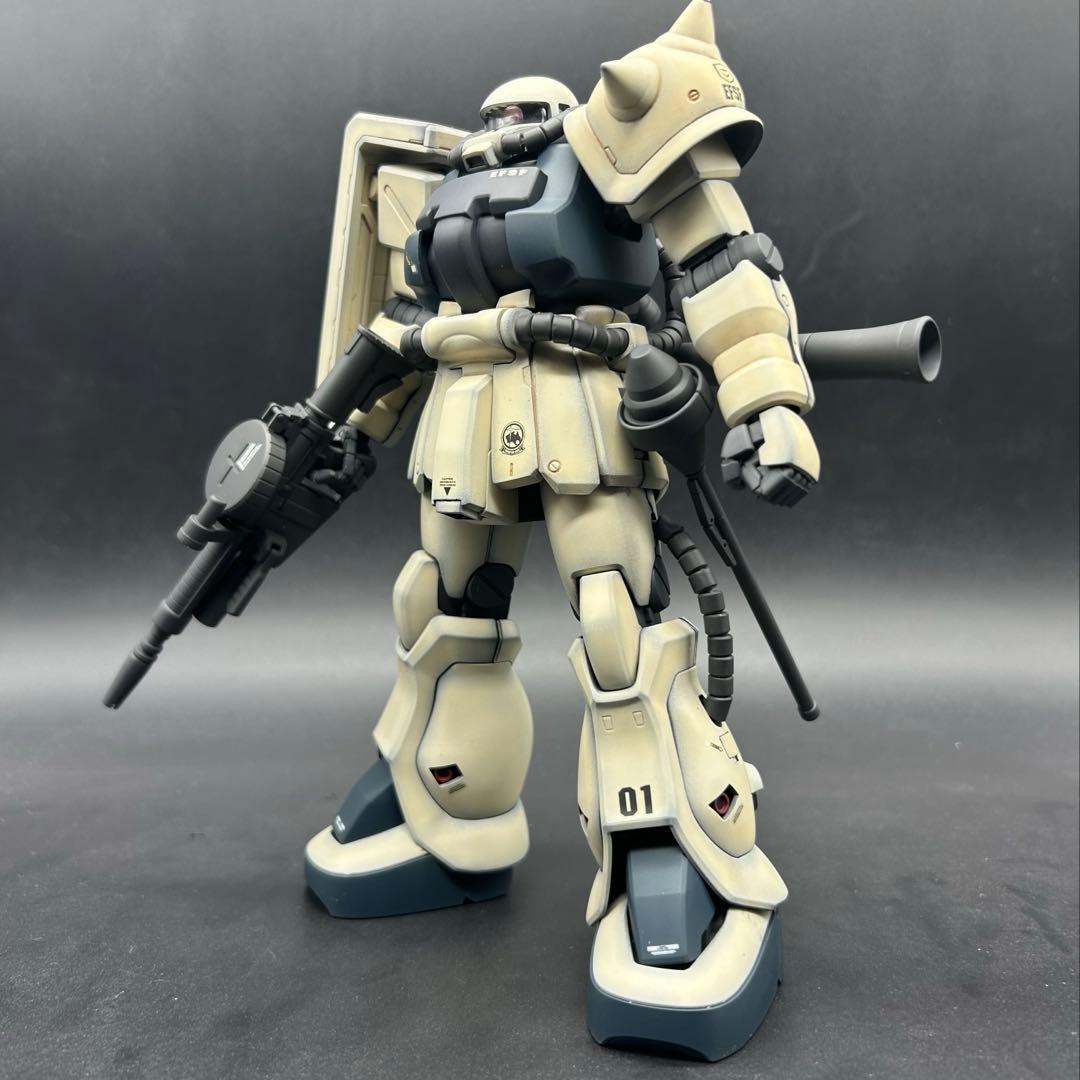 ガンプラ塗装済完成品 MGザクIIF2型（連邦軍仕様）