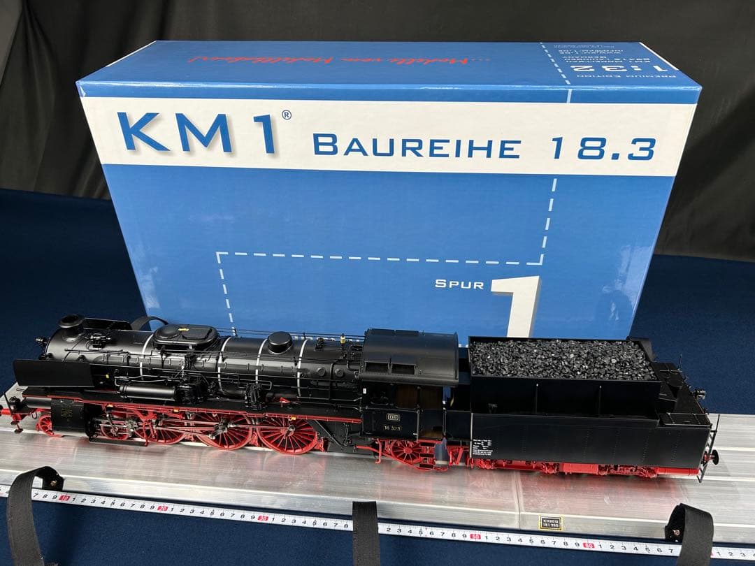 ドイツ 蒸気機関車 KM1 Modellbau BAUREIHE 18.3