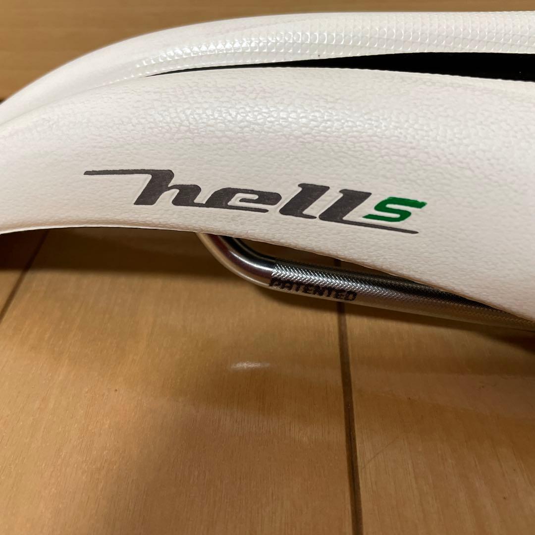Selle SMP Hells ホワイトサドル E-Bike対応
