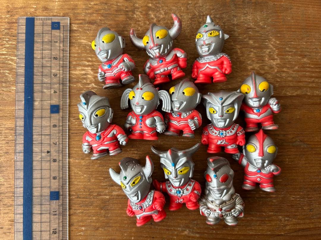 【中古】まとめ売り、ゴジラ、ウルトラマン、ミニカー他