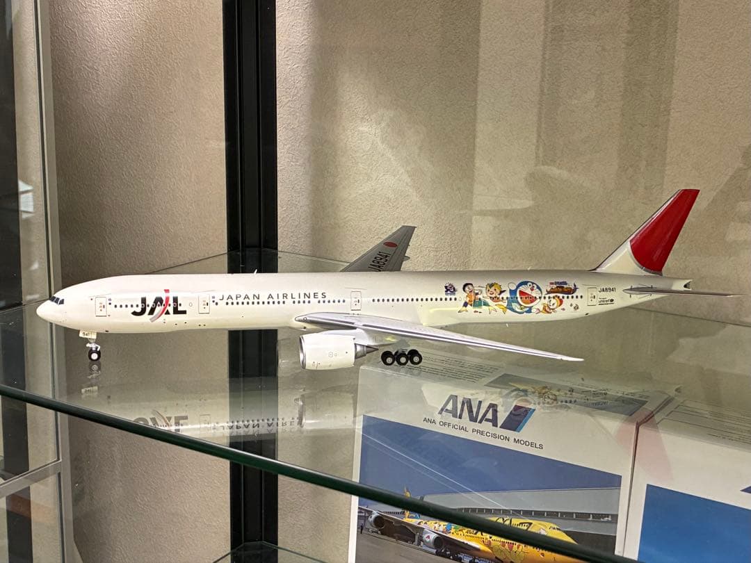 K*A様 美品 JAL B777-300 JA8941 1/200 金属製 JC