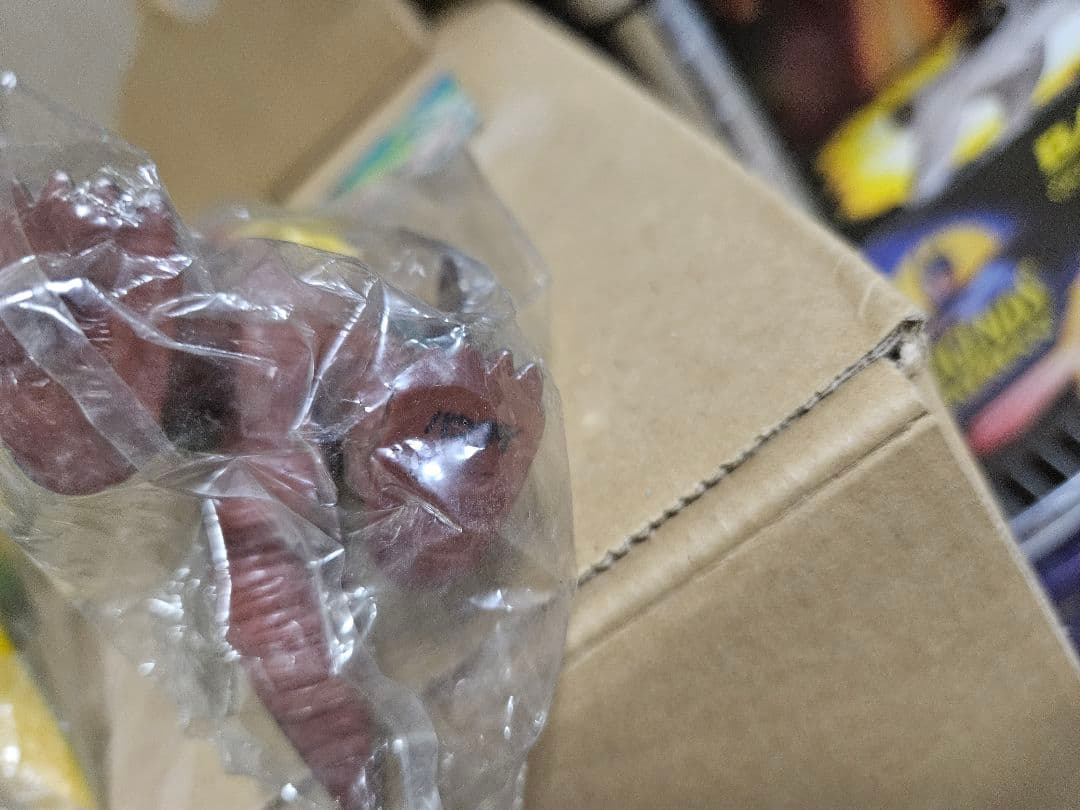 ブルマァクのミドル怪獣コレクション　復刻版　エレキング　アーストロン