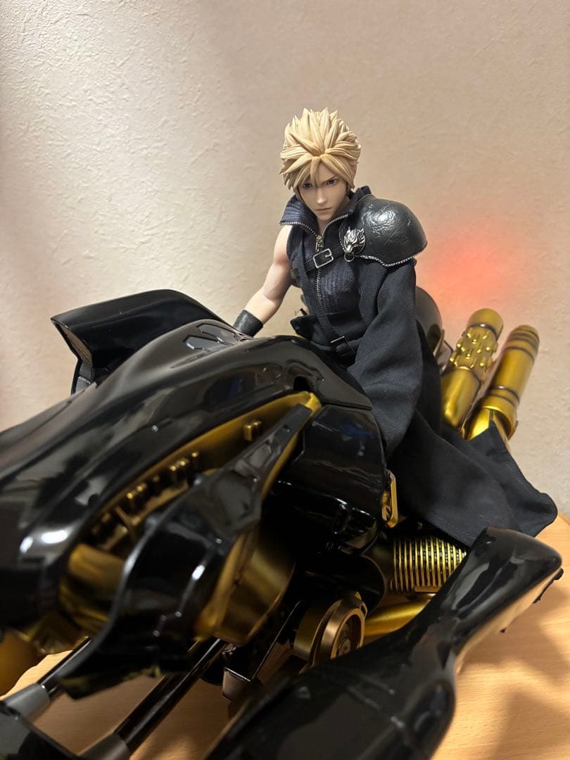 ゲームキャラクター game toys Cloud Strife & Fenrir GT-006C