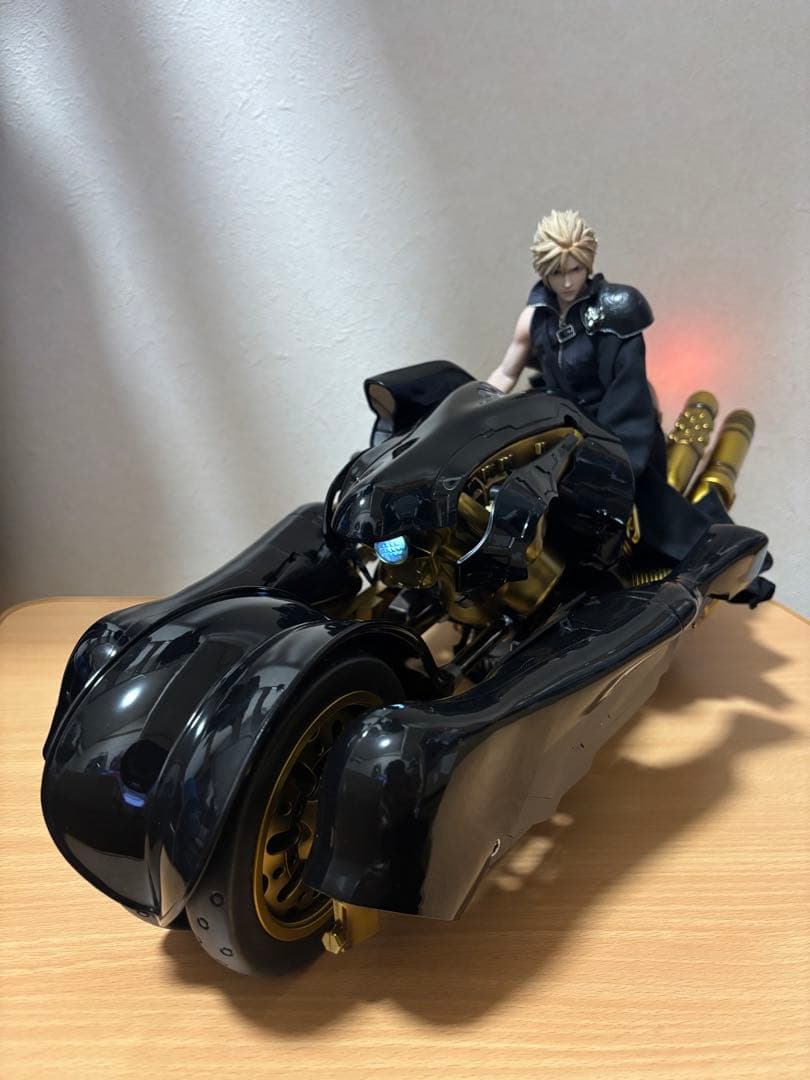 ゲームキャラクター game toys Cloud Strife & Fenrir GT-006C