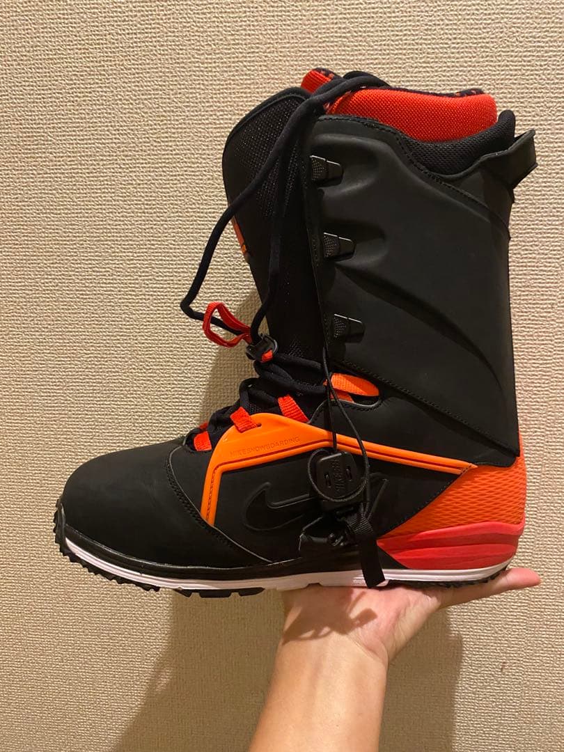 ［美品］NIKE SB LUNAR 28cm スノボブーツ ブラック/オレンジ