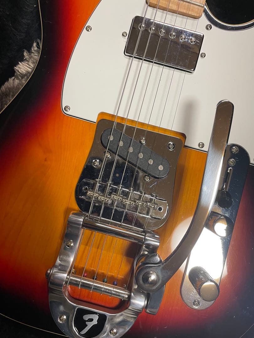 テレキャスターカスタムモデル、Bigsby B5トレモロアーム付き。