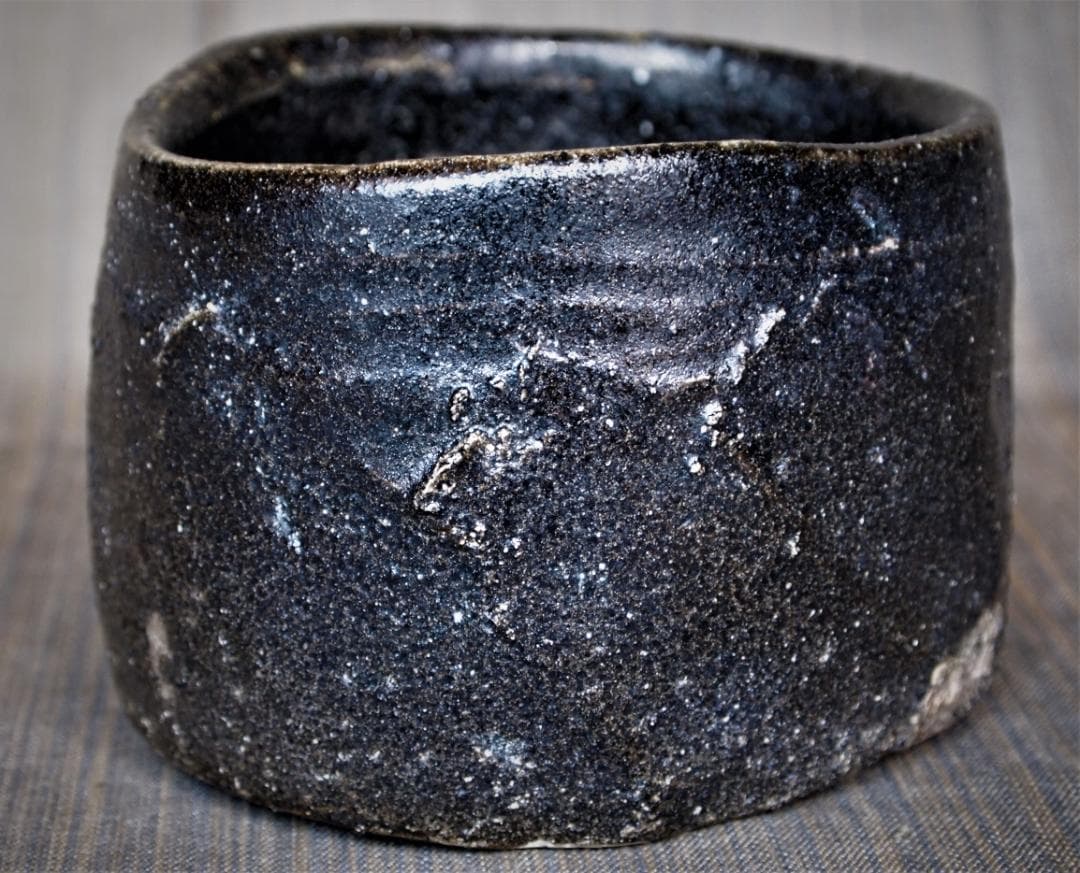 未使用★辻村塊【師＆父：辻村史朗】★引出し黒茶碗★★共箱・共布