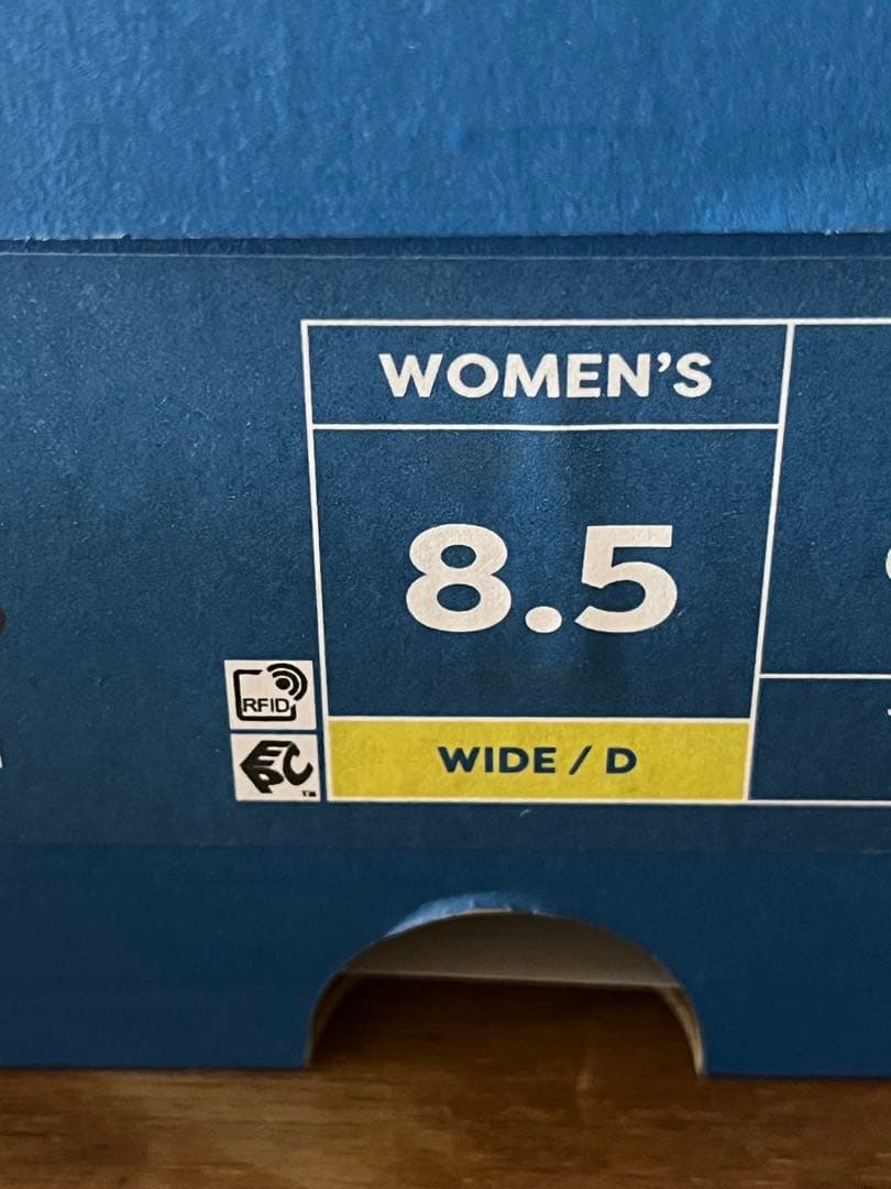 再お値下げ‼️BROOKSブルックス　ゴースト　ワイドサイズ　２５.５センチ