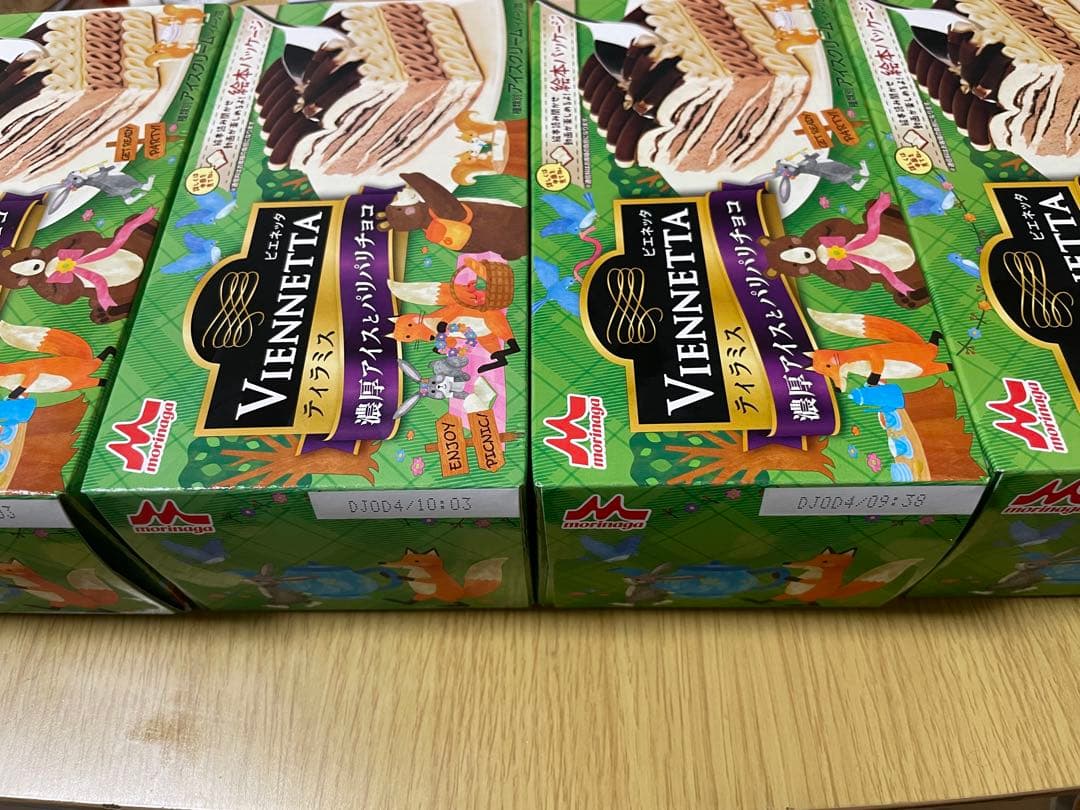 Viennetta アイス　ビエネッタ　ティラミス4個