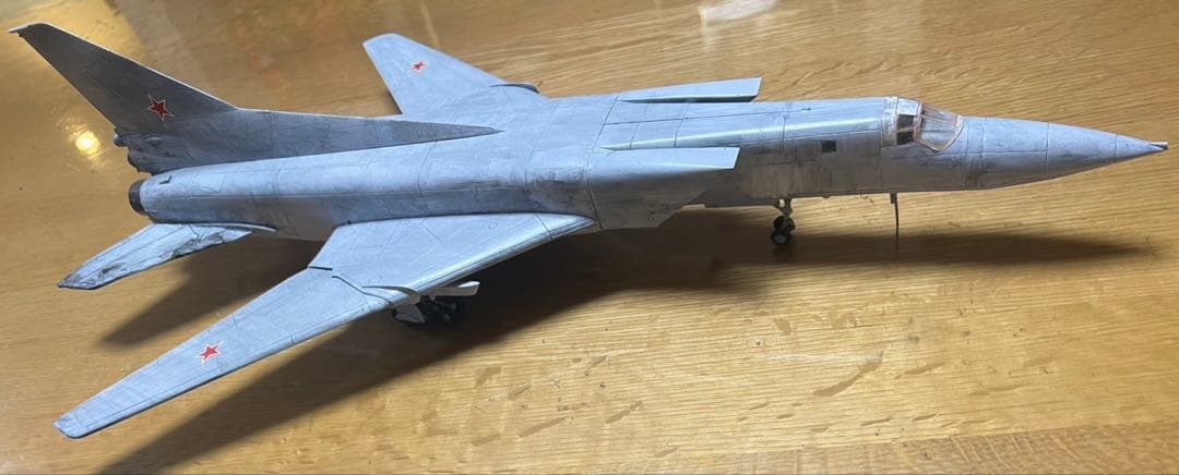 値下げ　ロシア空軍爆撃機 ツポレフTU 22Mバックファイヤ(1/72)