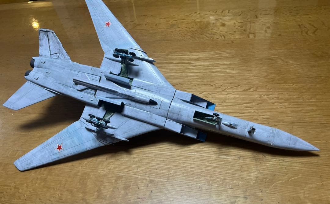 値下げ　ロシア空軍爆撃機 ツポレフTU 22Mバックファイヤ(1/72)