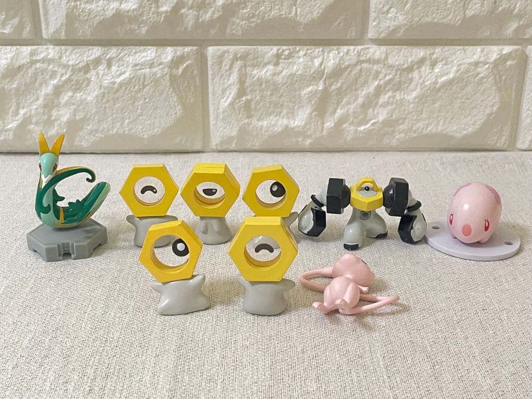 ポケモン　モンコレ　メルタン　メルメタル　ムンナ　まとめ売り　激レア　23体