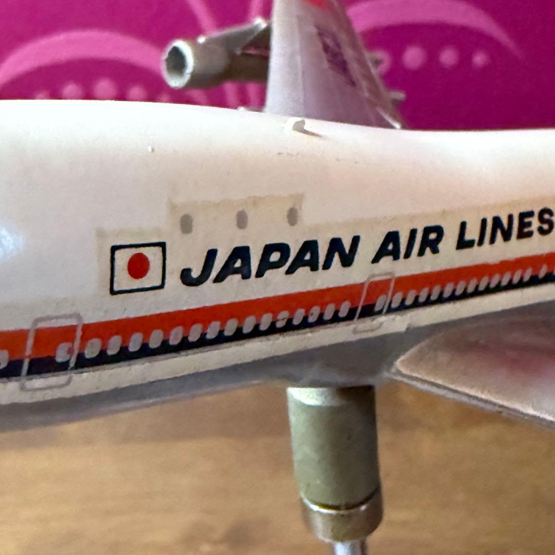 JA8101 JAL 日本航空　飛行機模型　メタル台座付　プルバックおまけ付き