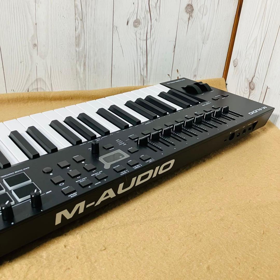 美品 M-AUDIO MIDIキーボード OXYGEN PRO49 ソフトケース