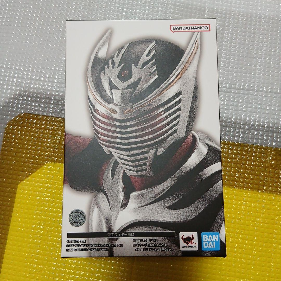 新品　S.H.Figuarts　真骨彫製法　仮面ライダー龍騎