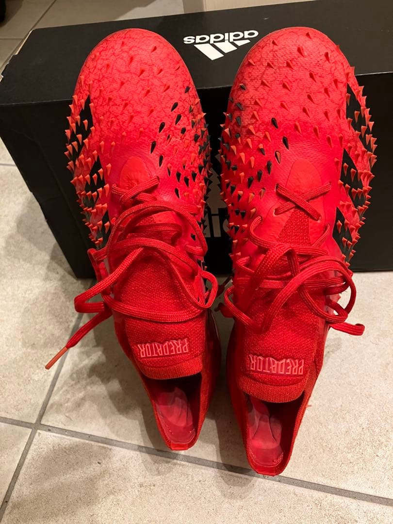 adidas Predator サッカーシューズ レッド