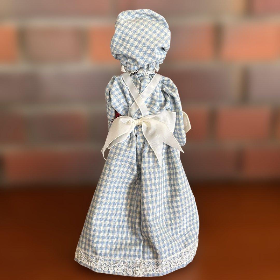 Granny Sweet Seller Doll 《おばあちゃまの料理人》
