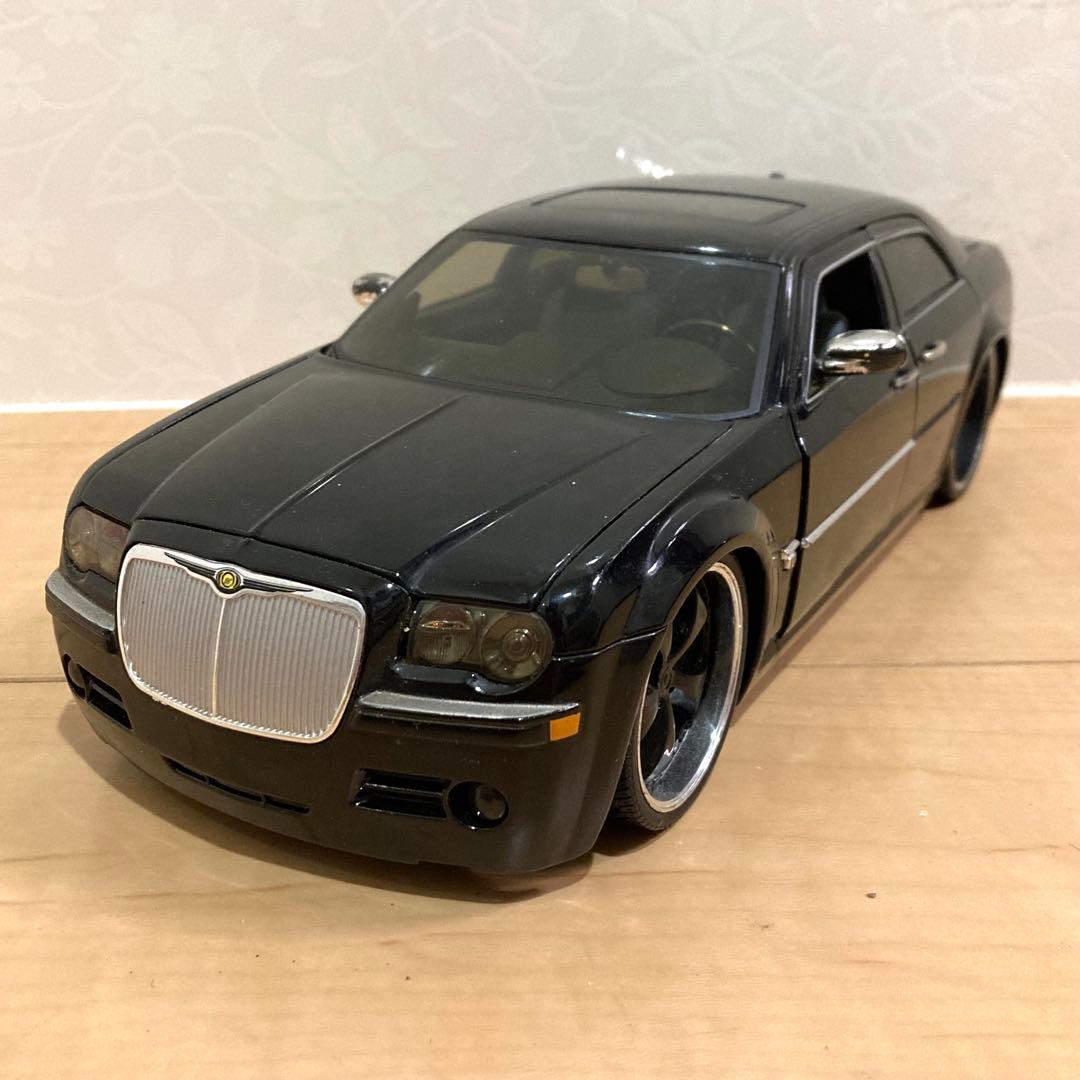 ミニカー JADA DUB CITY KUSTOM$ Chrysler 300C 1/18