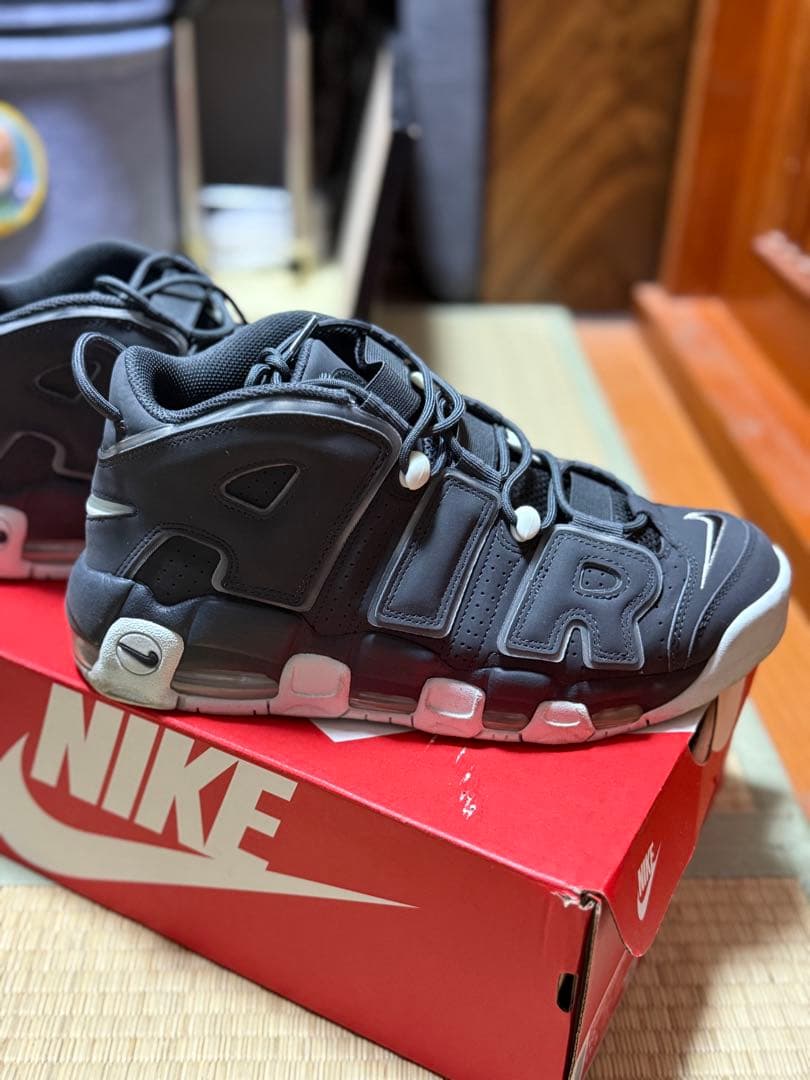 Nike Air More Uptempo グレー