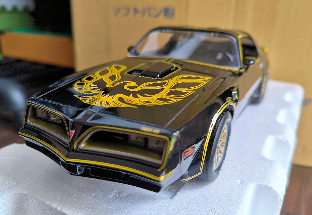 キャンペーン激レアGreenLight 1977 PontiacFirebird