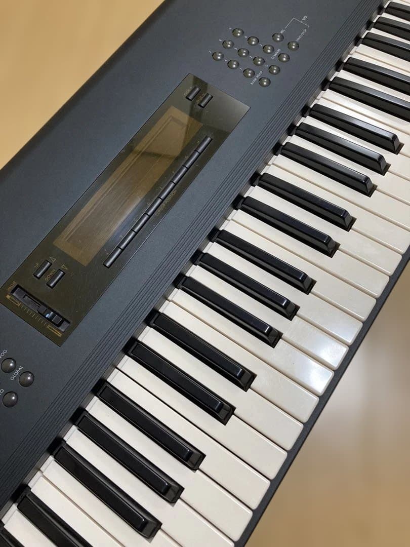鍵盤楽器 KORG M1 PLUS1 MUSIC WORKSTATION